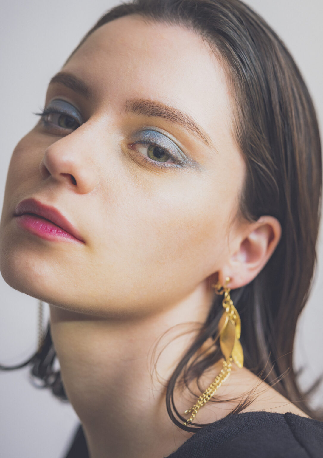 women – Cosmopolitan Model Agency