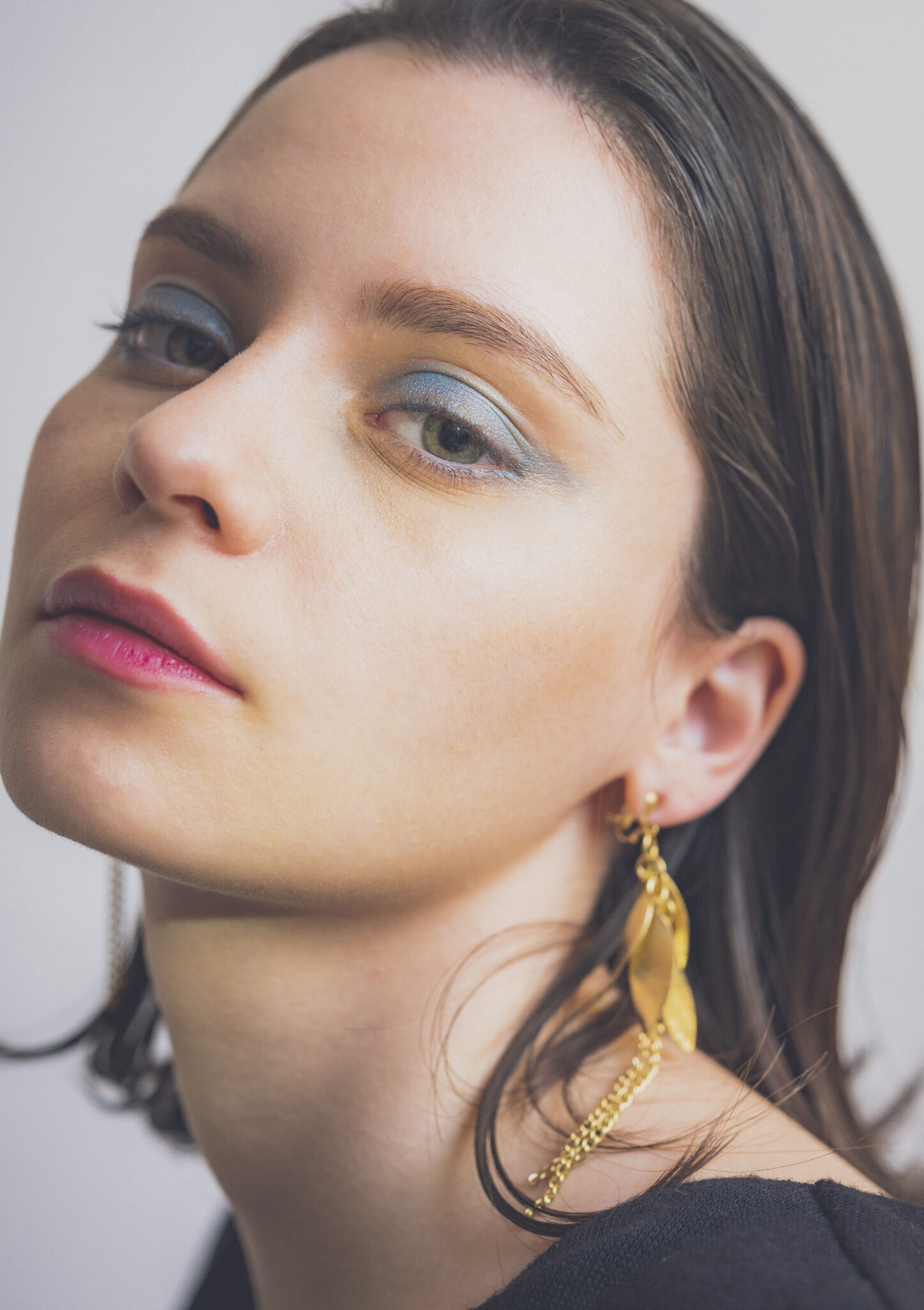 women – Cosmopolitan Model Agency